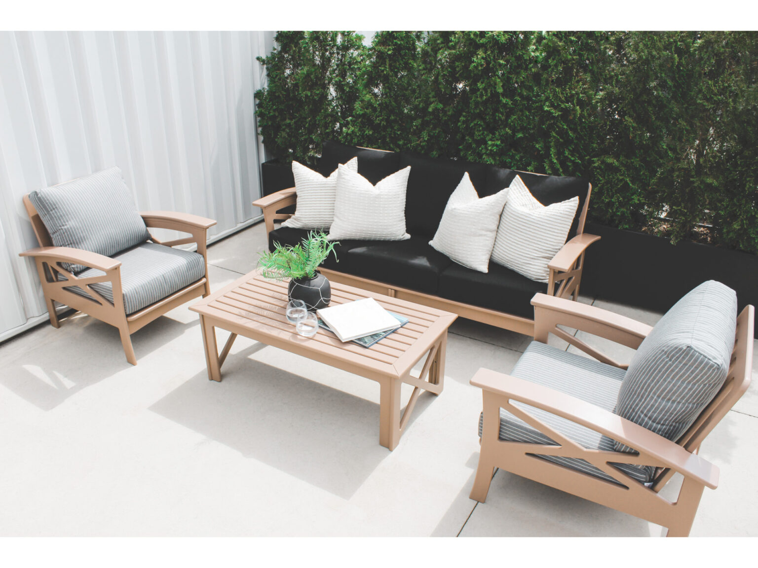 Rocklyn Deep Seating Collection - Millbank Family Furniture Millbank ON ...